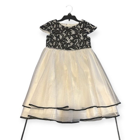 Rare Editions | Dresses | Rare Editions Black And White Aline Dress ...